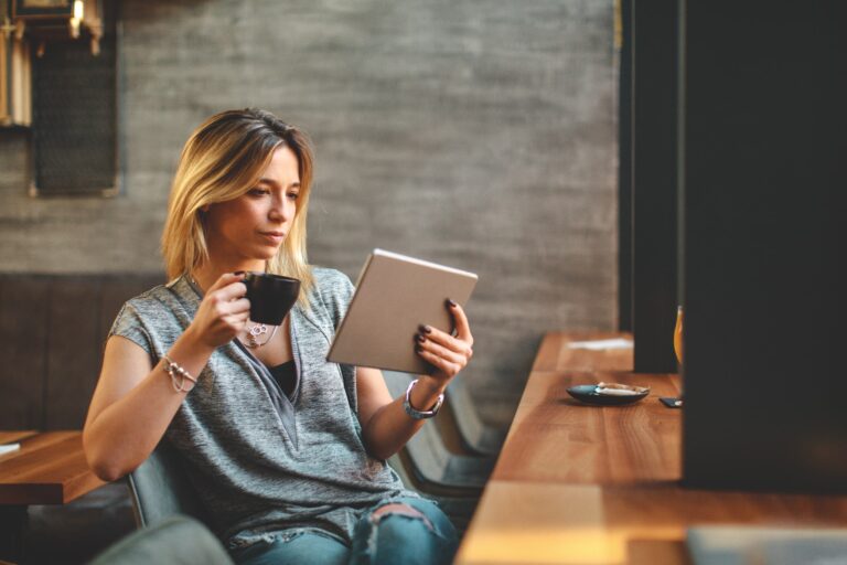 10 Best Reading Tablets - Reviewed and Ranked