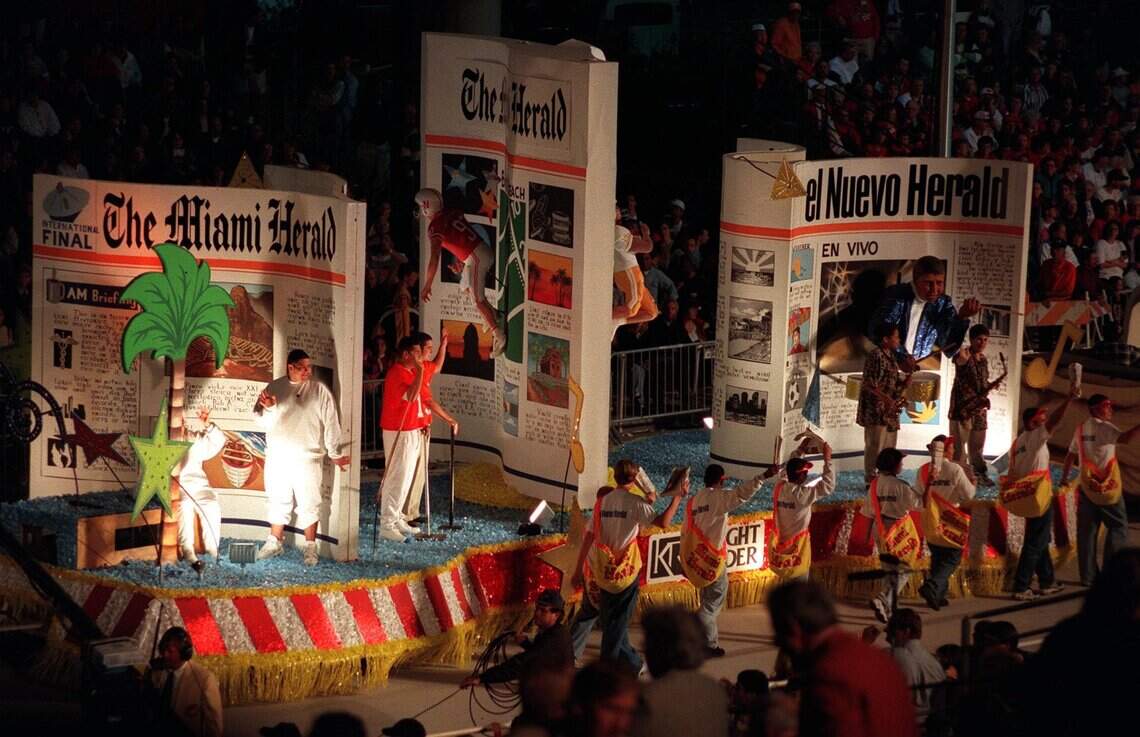 New Year’s Eve: Orange Bowl parade photos in downtown Miami | Miami Herald