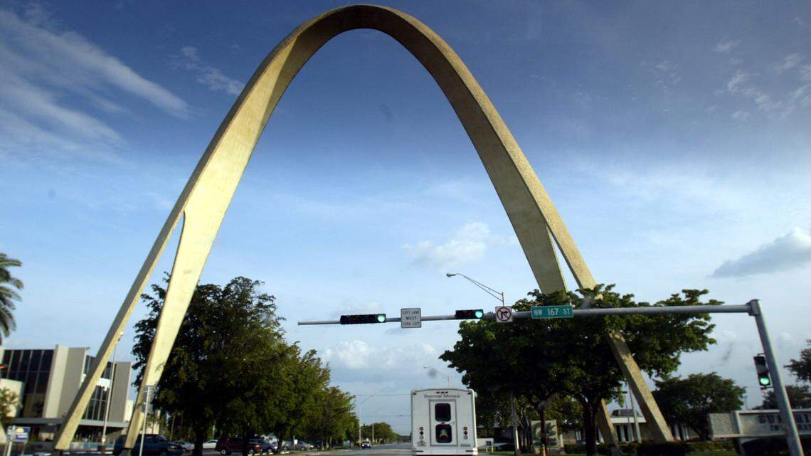 Miami landmark: See the giant arch off the highway | Miami Herald