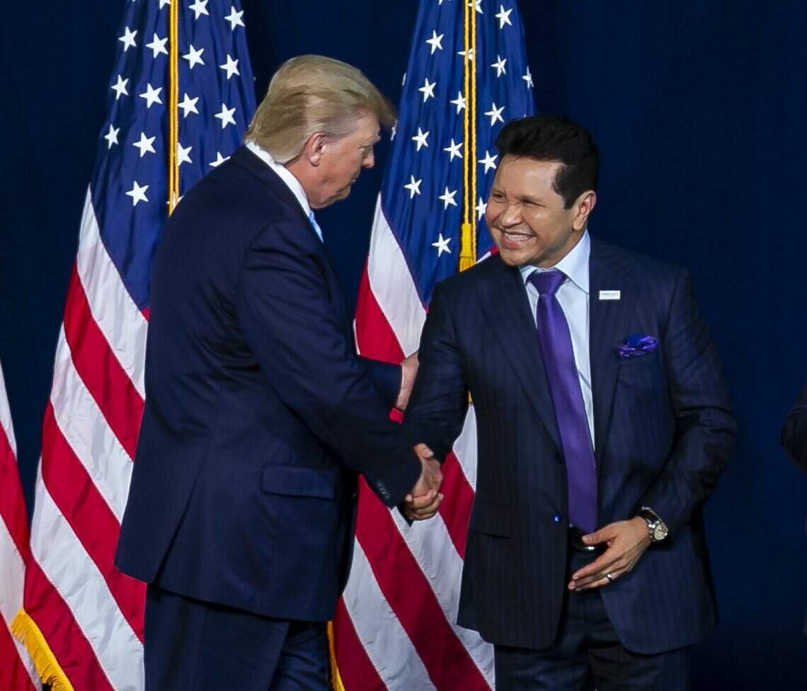 Pastor at Miami church Trump visited tangled in divorce fight | Miami ...