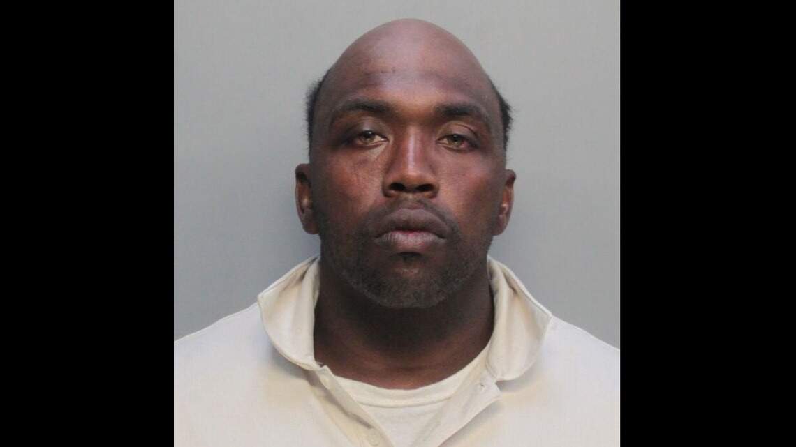 Florida man attacks Miami Beach tourists with hammer: cops | Miami Herald