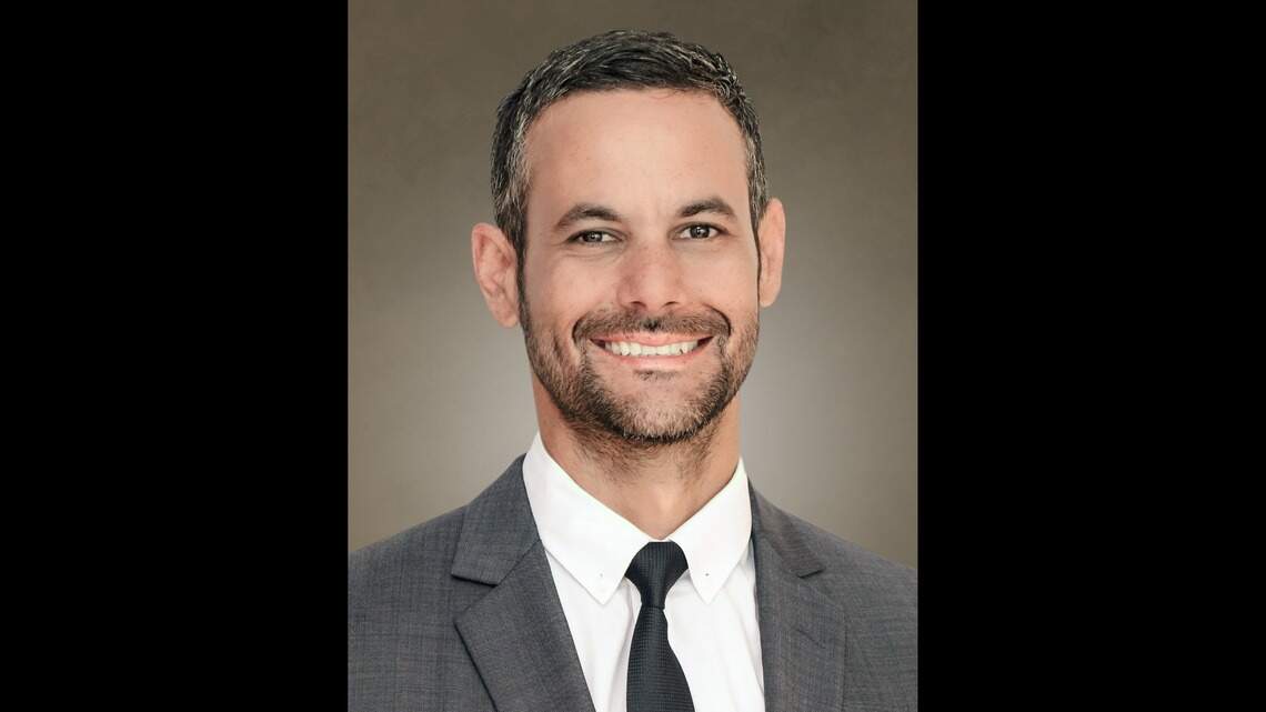 Miami Beach candidate was ordered by judge to give up guns | Miami Herald