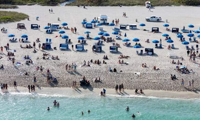 See photos from South Beach on the first Friday of Spring Break 2025 ...