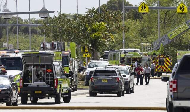 Photos: Heavy smoke clouds Miami-Dade during massive fire | Miami Herald
