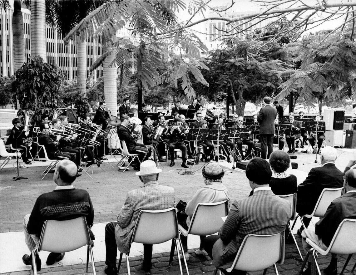 Old pictures of downtown Miami through the decades | Miami Herald