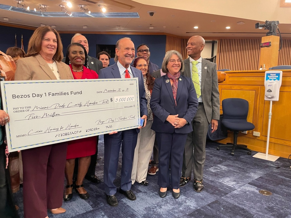 Jeff Bezos gives $5 million to help homeless in Miami | Miami Herald
