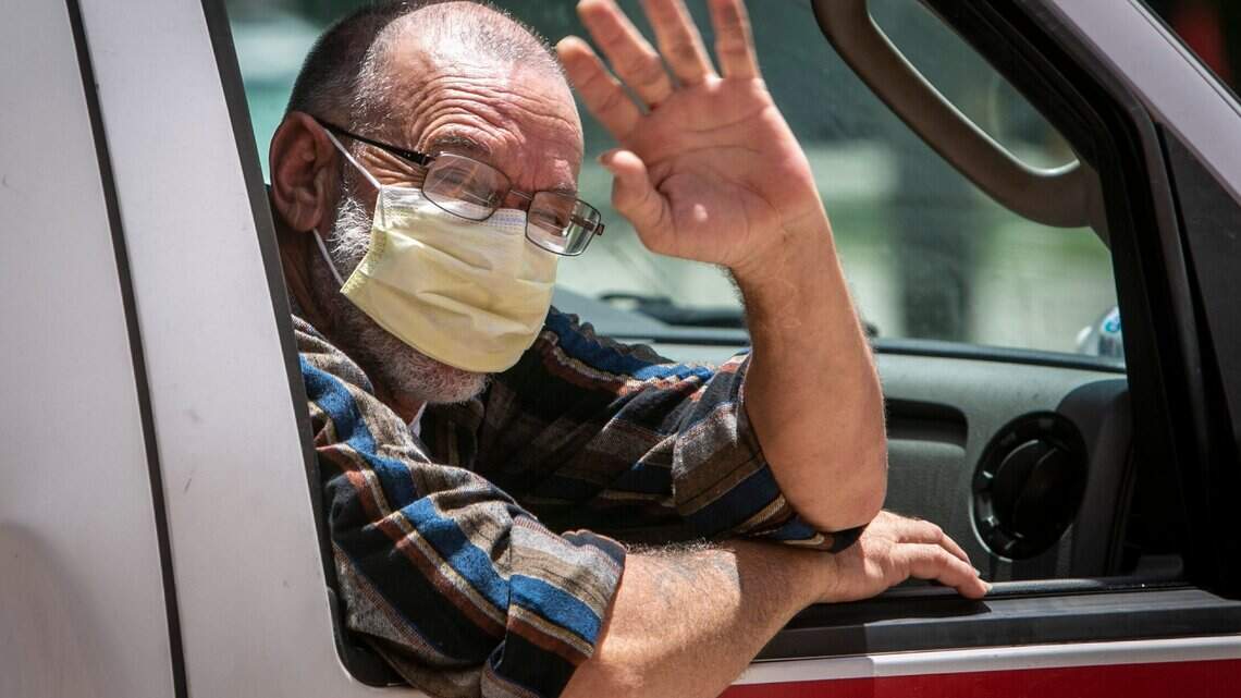 Artist recovering seven months after falling out of a tree | Miami Herald