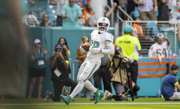 How long can scatback De’Von Achane carry the Dolphins’ offense ...
