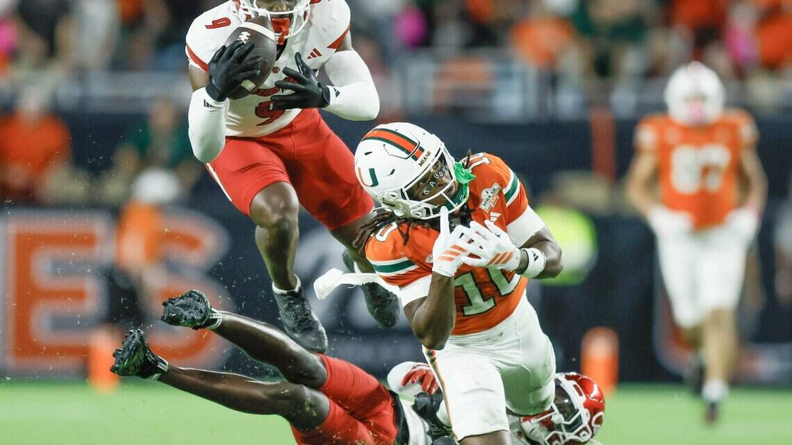 No. 2 Hurricanes fall from unbeaten in home loss to Louisville | Miami ...