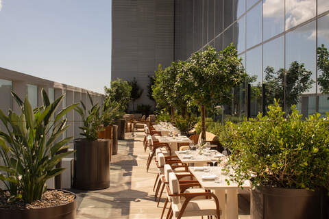 Seia Italian restaurant opens atop Brickell skyscraper | Miami Herald