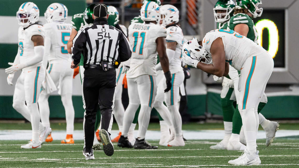 Dolphins miss playoffs on final day, lose finale to Jets | Miami Herald