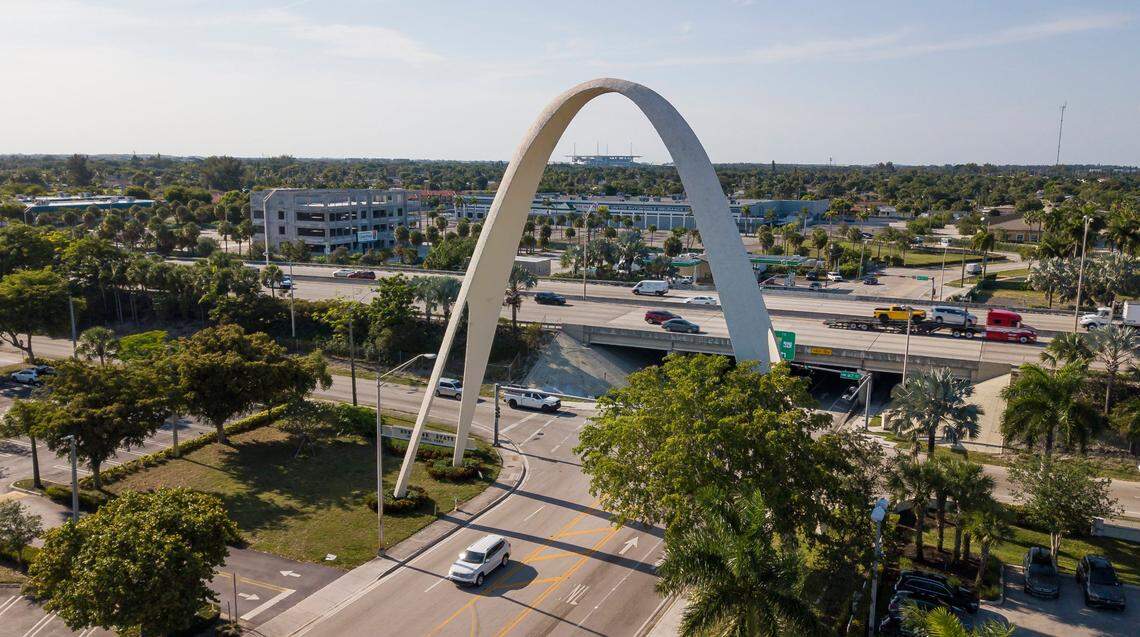 Miami landmark: See the giant arch off the highway | Miami Herald