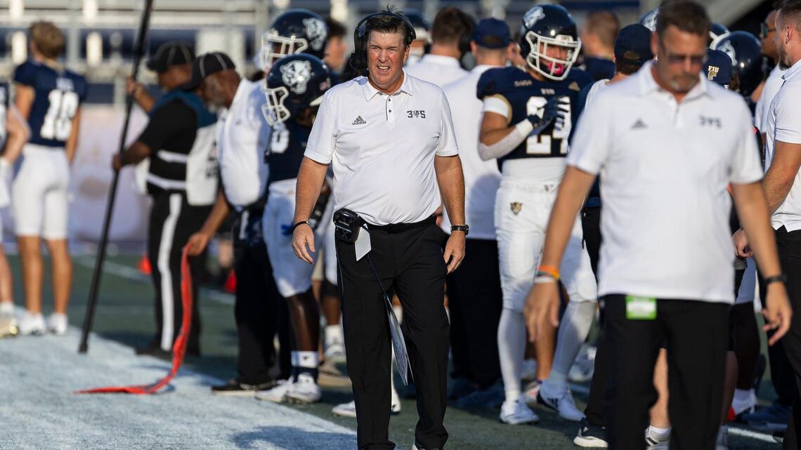 FIU’s former football coaching staff finding work elsewhere | Miami Herald