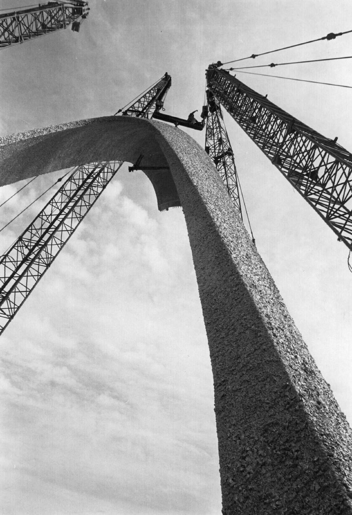 Miami landmark: See the giant arch off the highway | Miami Herald