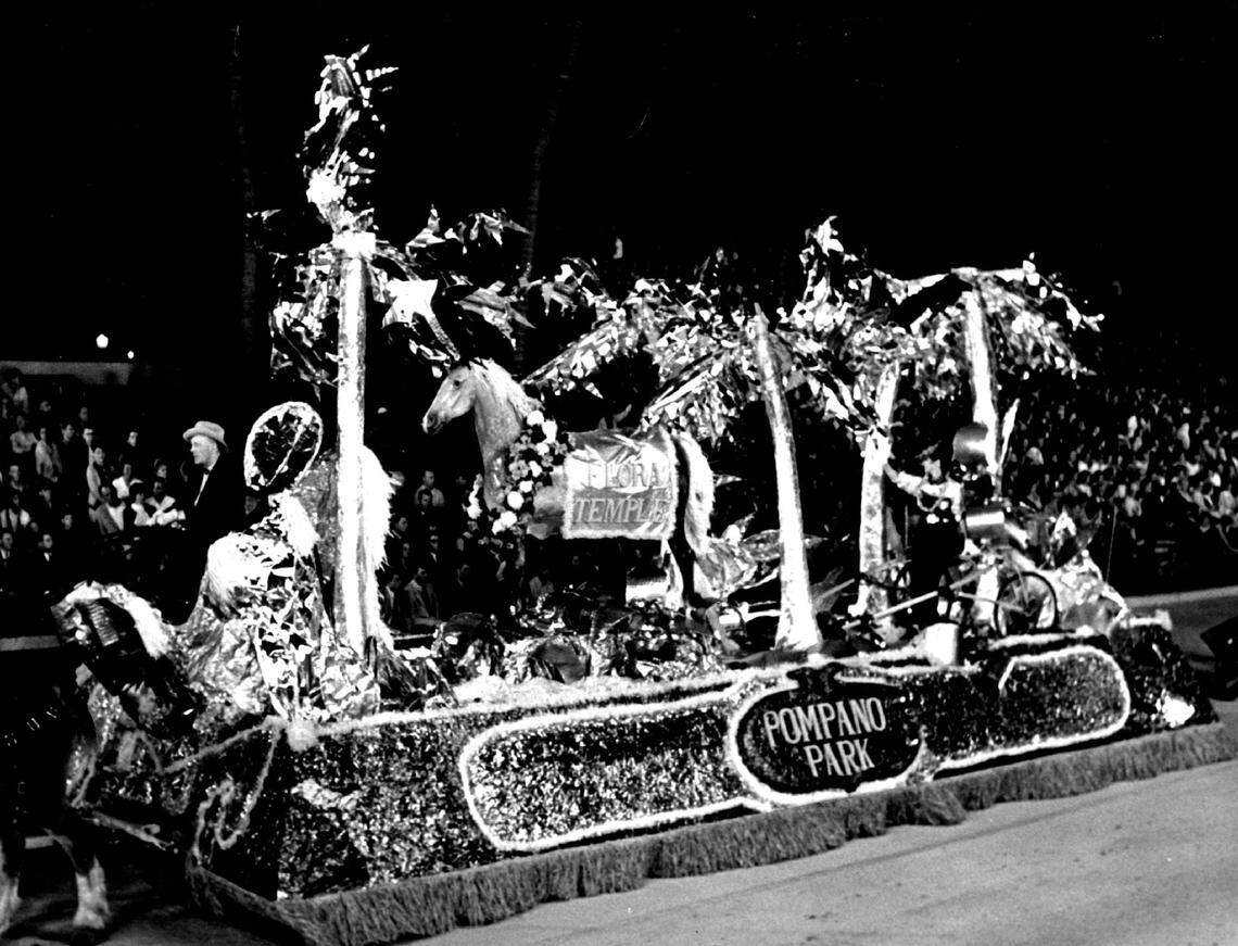 New Year’s Eve: Orange Bowl parade photos in downtown Miami | Miami Herald