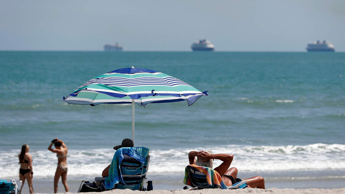 Miami-Dade reopening beaches, pools and hotels on Monday | Miami Herald