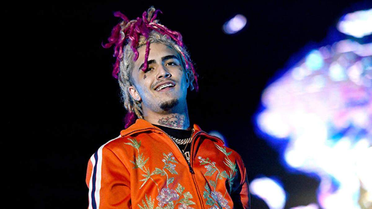 Rapper Lil Pump kicked off JetBlue flight for no mask | Miami Herald