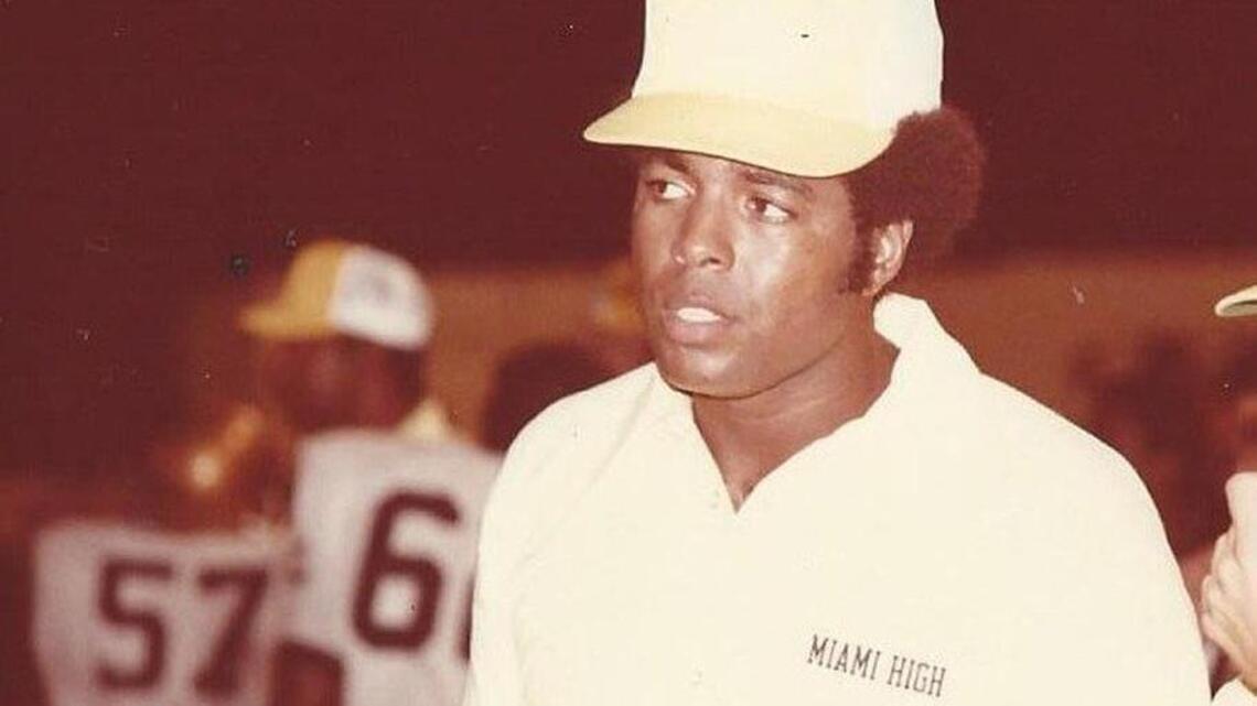 Inspirational former coach to have school named in his honor | Miami Herald
